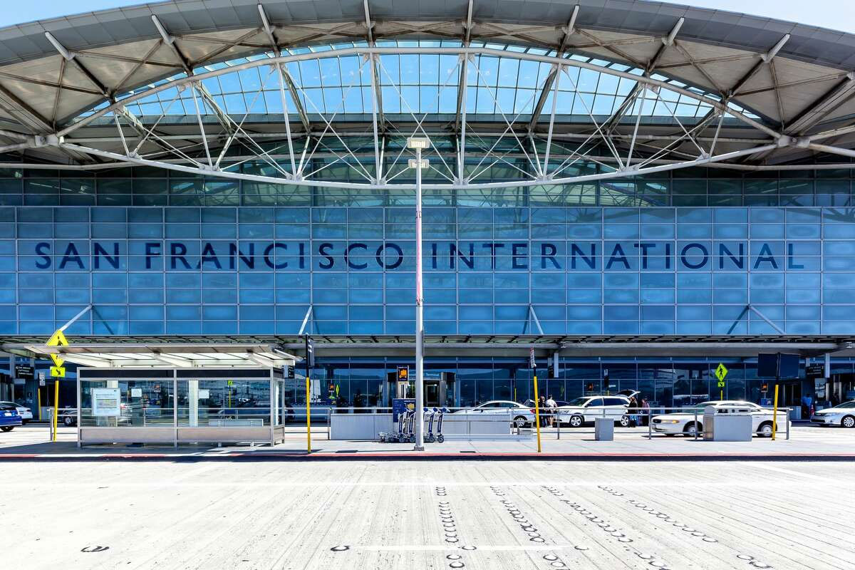 Airport – Walls Luxury Transportation